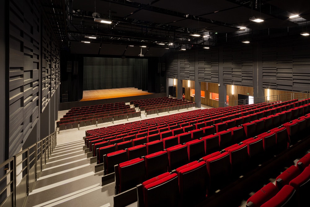 LE MANÈGE SAINT GERMAIN / VIENNE – Christophe Sion | retoucheur numérique